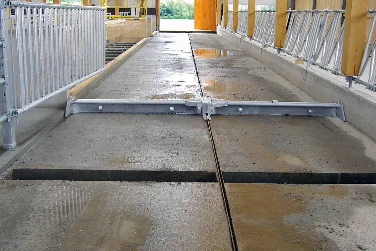 Flap Turn Scraper by Peter Prinzing